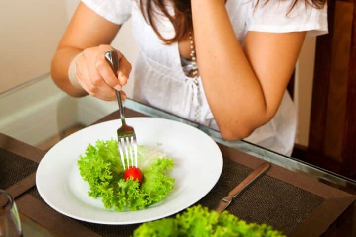 Why Do I Feel Hungry After Eating? 10 Reasons and How to Fix Them ...