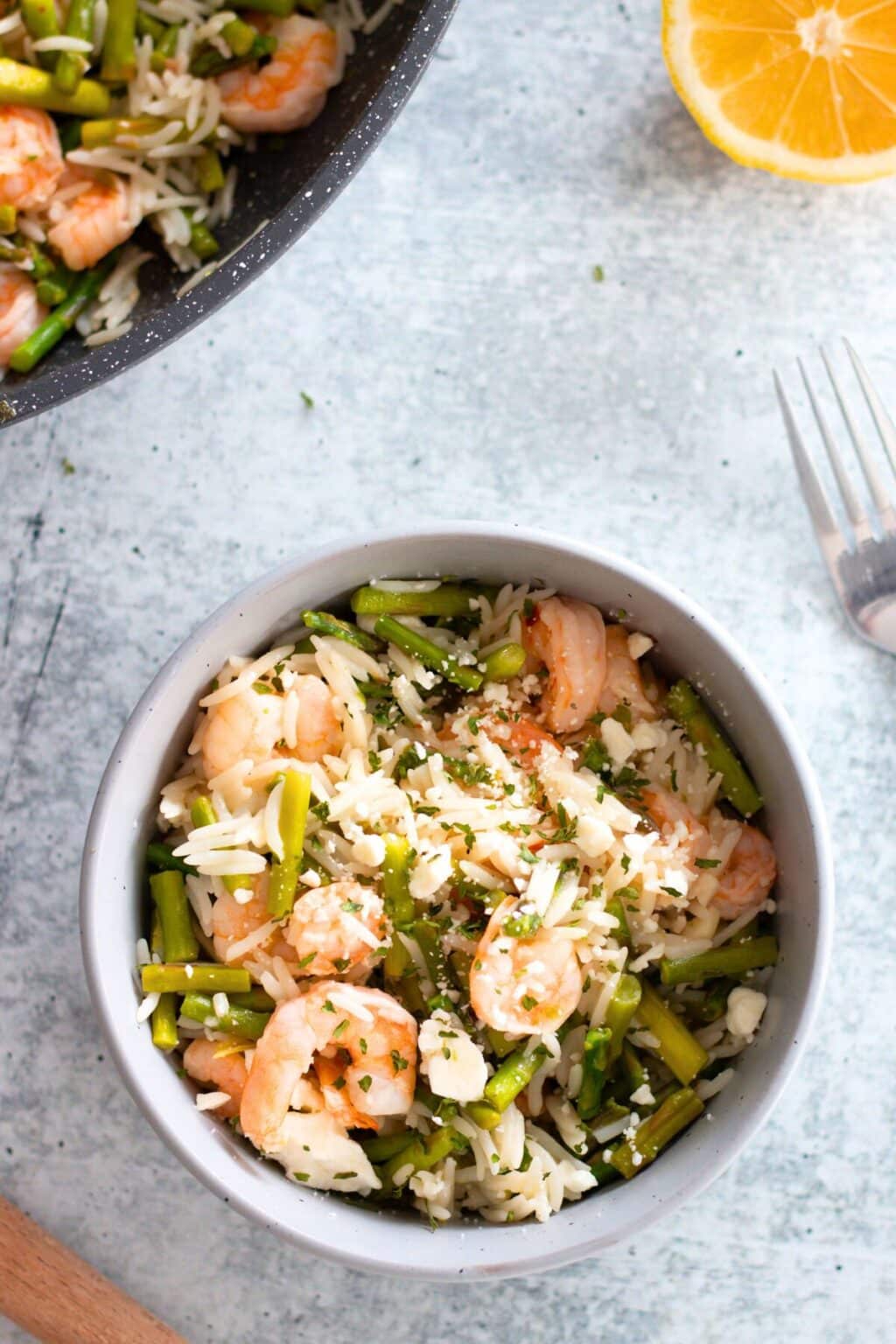 Lemon Garlic Rice Bowl with Shrimp and Asparagus - Graciously Nourished